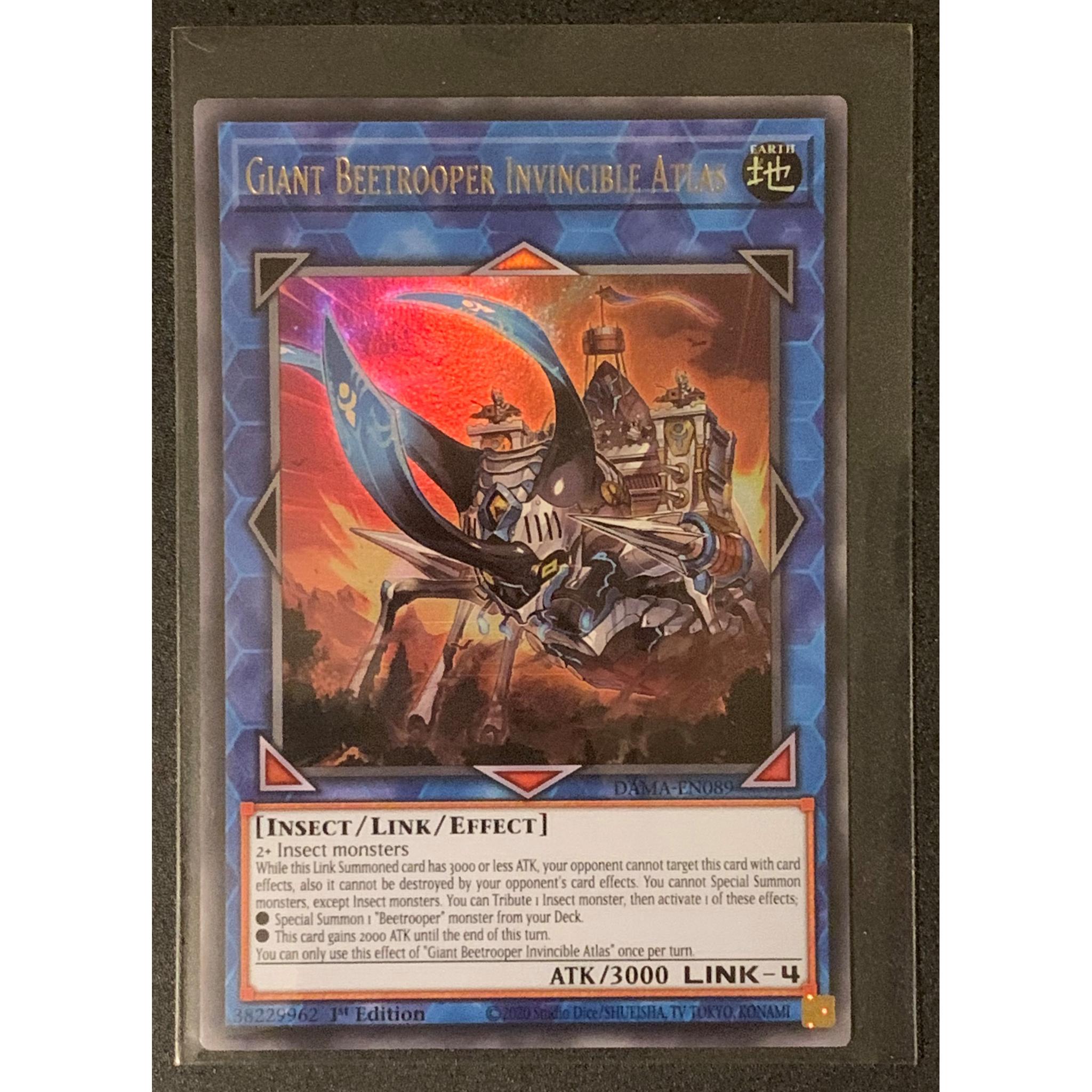 Giant Beetrooper Invincible Atlas | DAMA-EN089 | Ultra Rare
